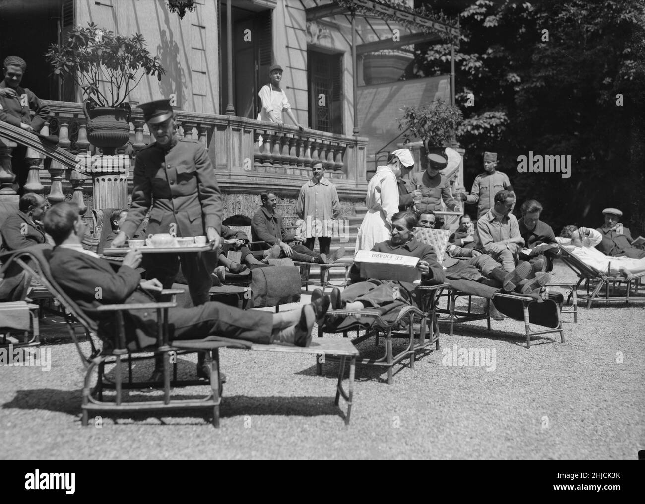 Benevole Hospital at Auteuil for soldiers with tuberculosis, 1918 ...