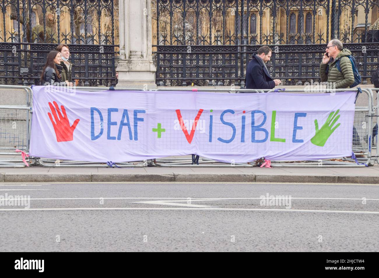 London, UK. 28th Jan, 2022. Hundreds of people gathered in Parliament ...