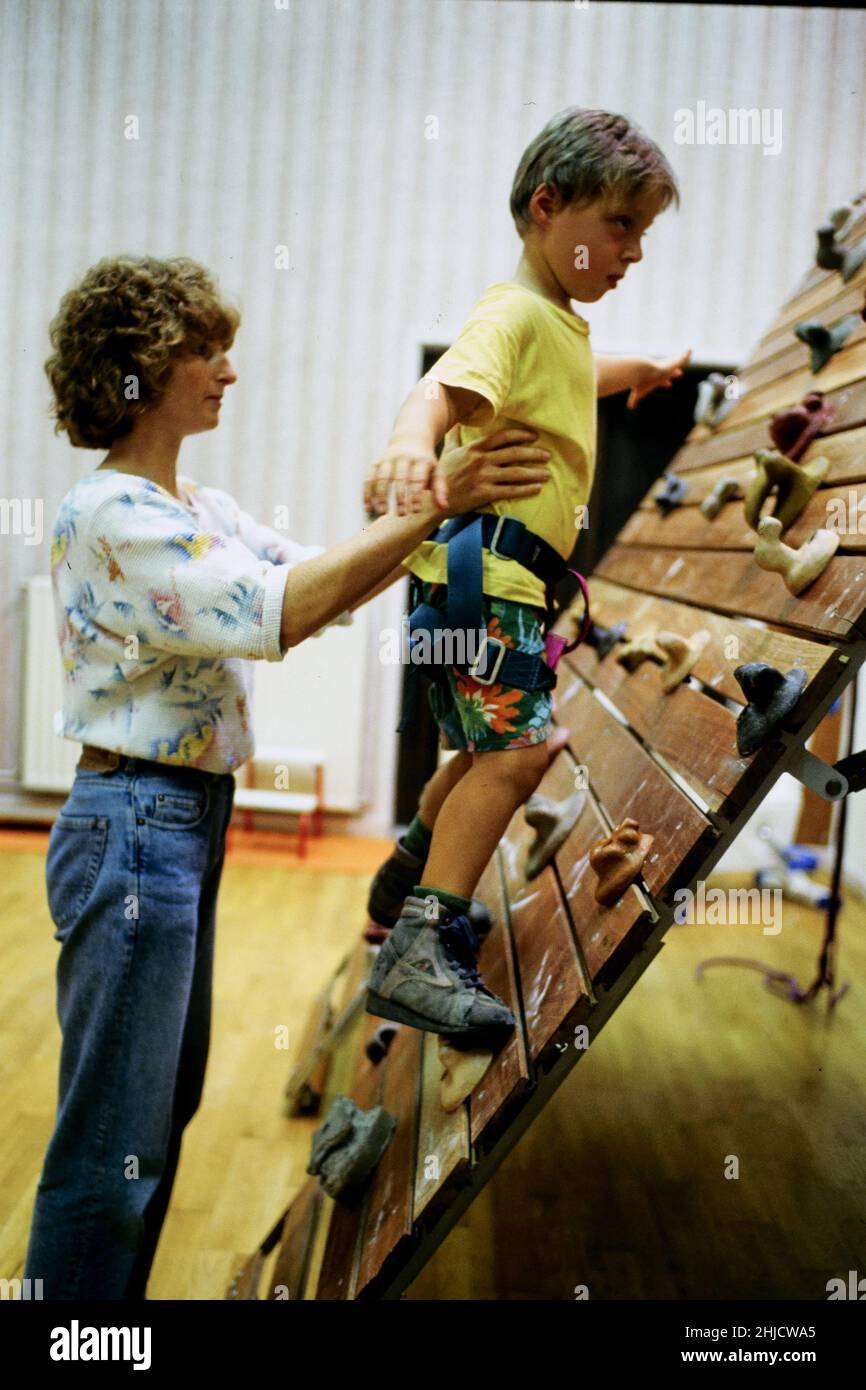 Archives 90ies: Dr Corinne Cristol attends functional re-education ...