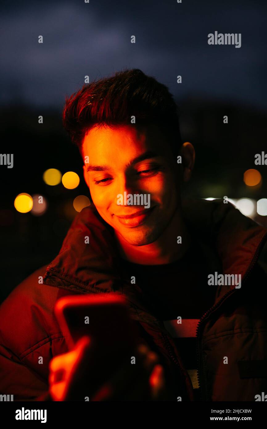 Man under street light hi-res stock photography and images - Alamy