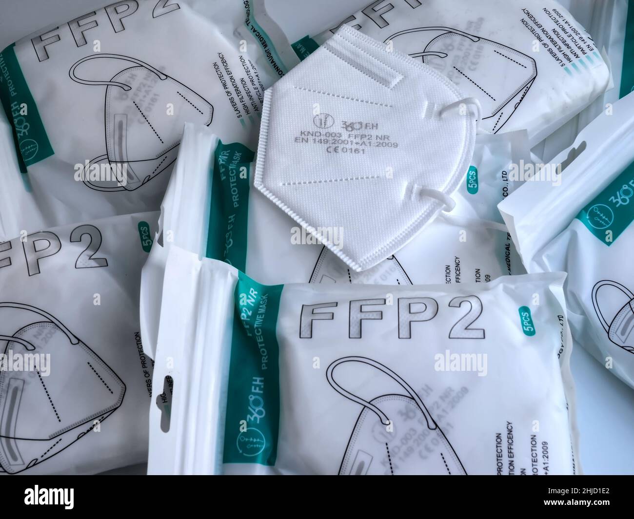 Package with FFP2 protection masks to help against Corona pandemic ...