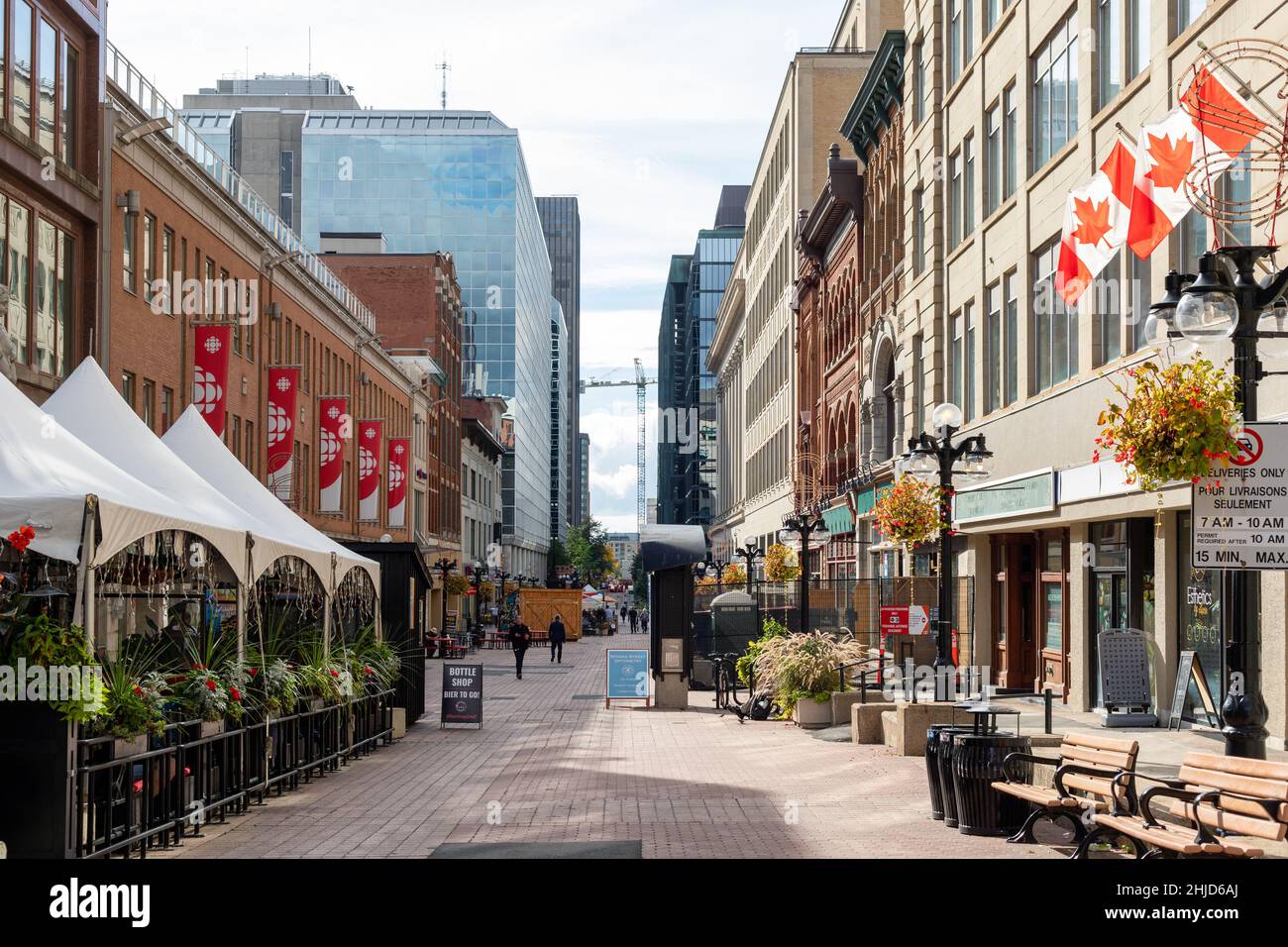 Ottawa, Canada - October 14, 2021: Cityscape view with walking people ...