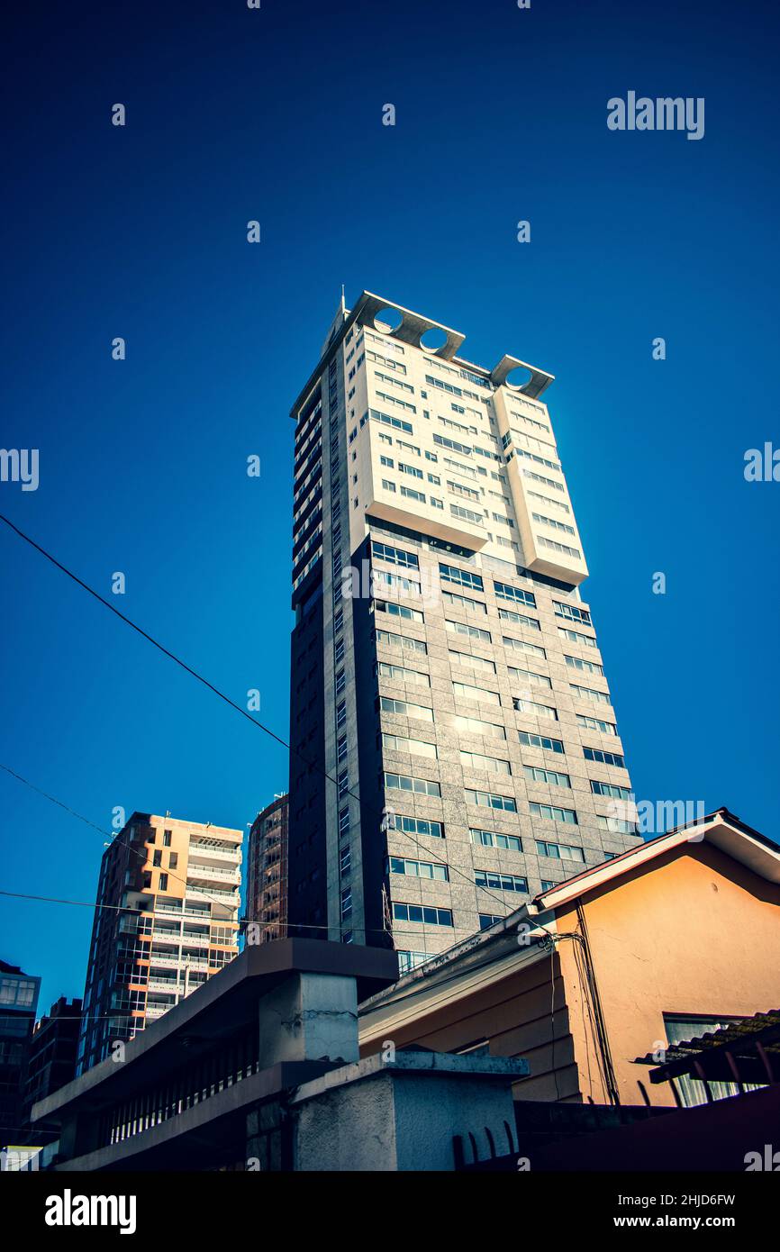 Downtown business building hi-res stock photography and images - Alamy