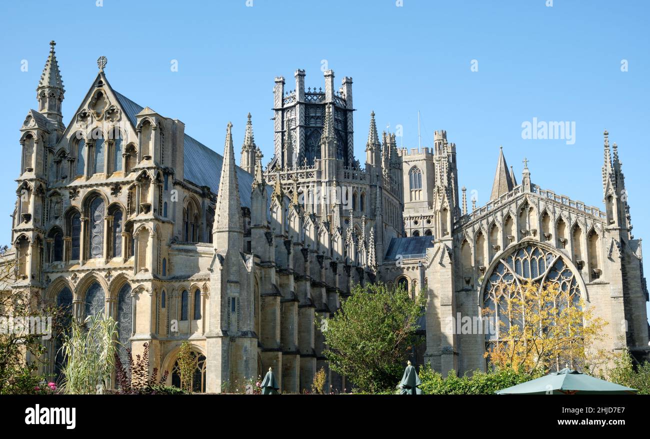 Norman cathedral england hi-res stock photography and images - Alamy