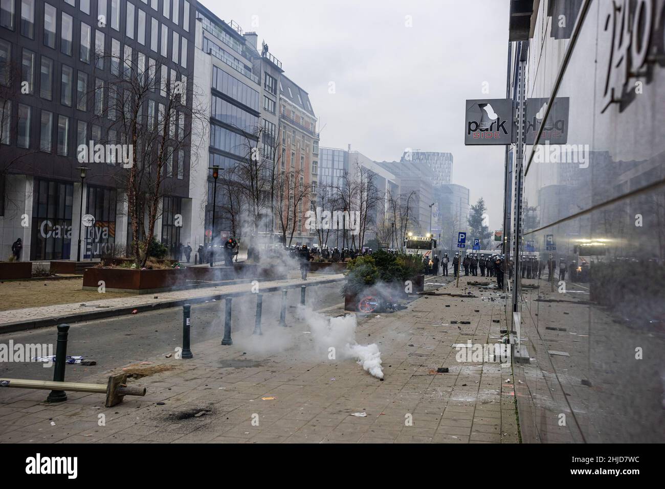Anti-riot police stand on guard during the demonstration.The end of ...