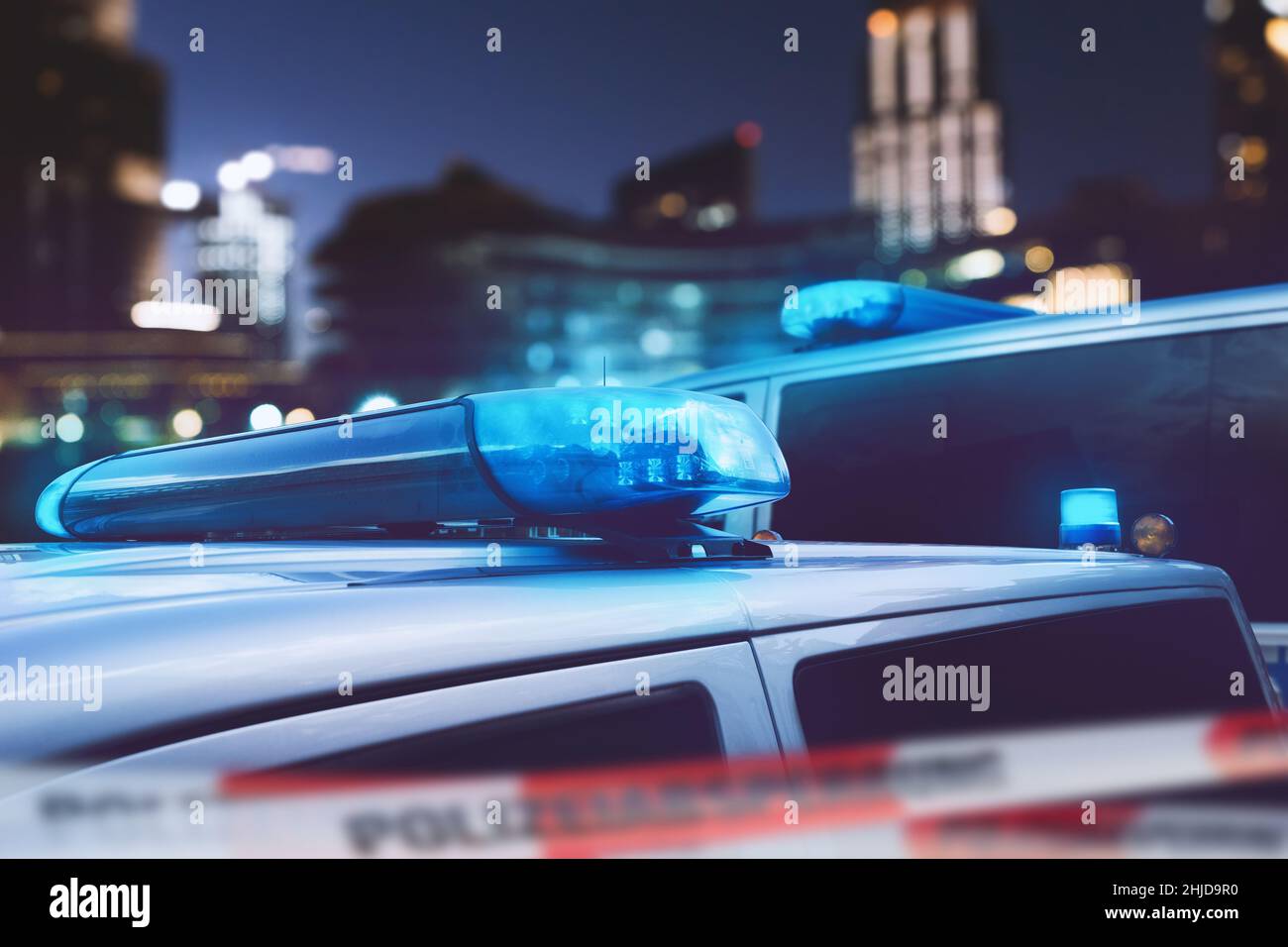 Streifenwagen kontrolle hi-res stock photography and images - Alamy