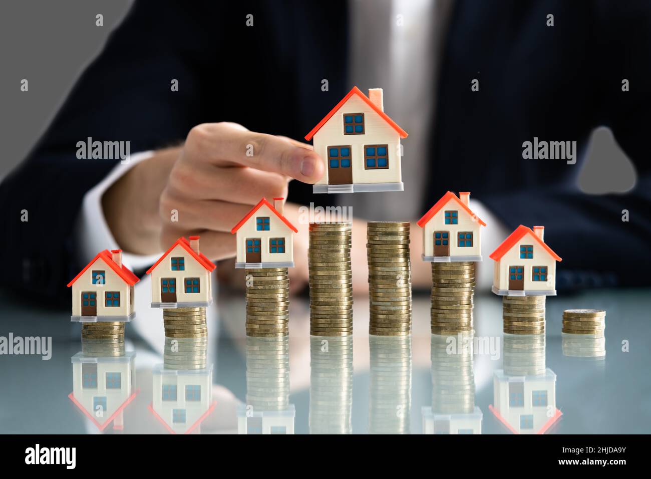 Inflation and property market hi-res stock photography and images - Alamy
