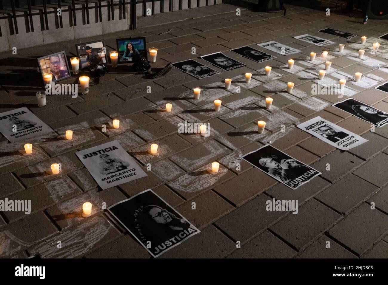 Juarez, Mexico. 25th Jan, 2022. Mexican journalists protest the murder ...