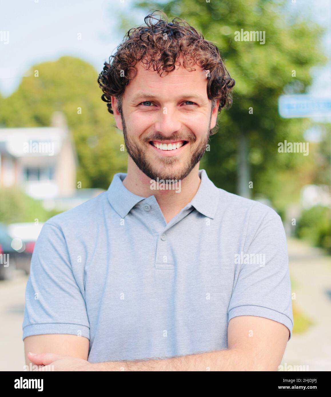 Portrait of a man outside Stock Photo - Alamy