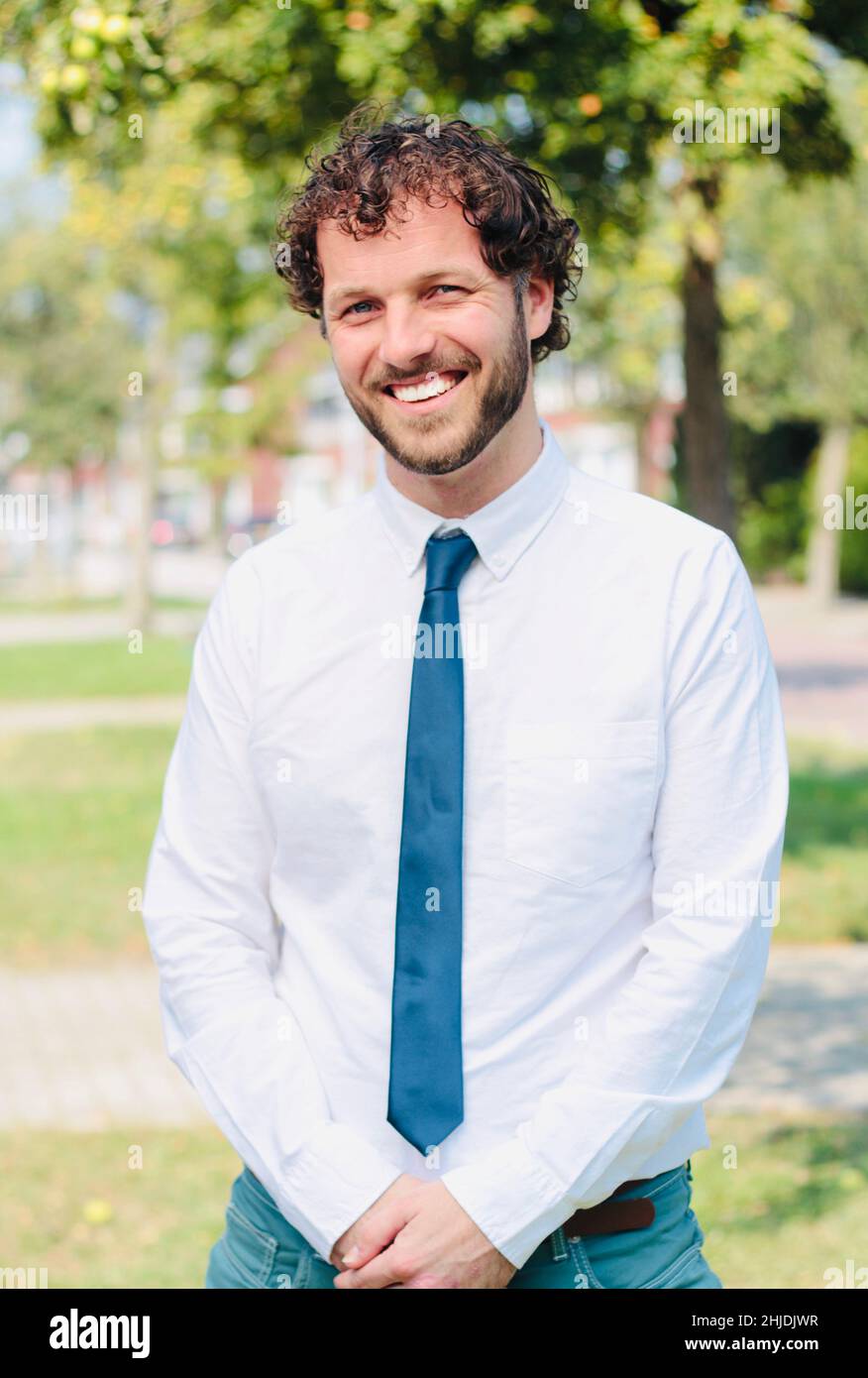 Portrait of a man outside Stock Photo - Alamy