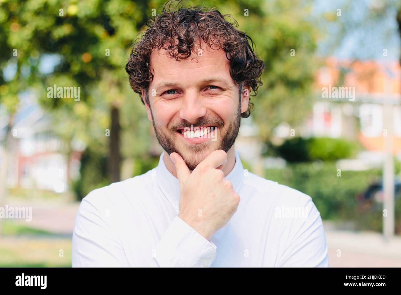 Portrait of a man outside Stock Photo - Alamy
