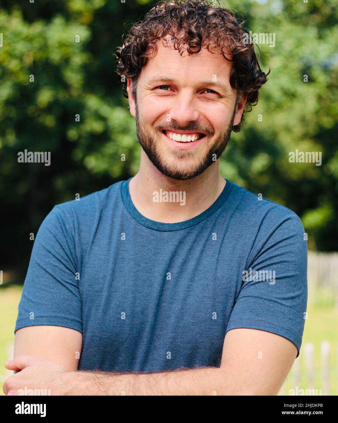 Portrait of a man outside Stock Photo - Alamy