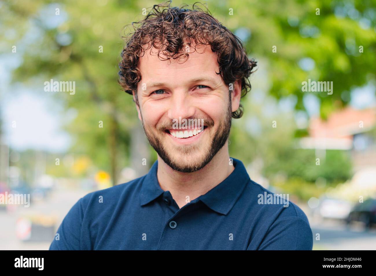 Portrait of a man outside Stock Photo - Alamy