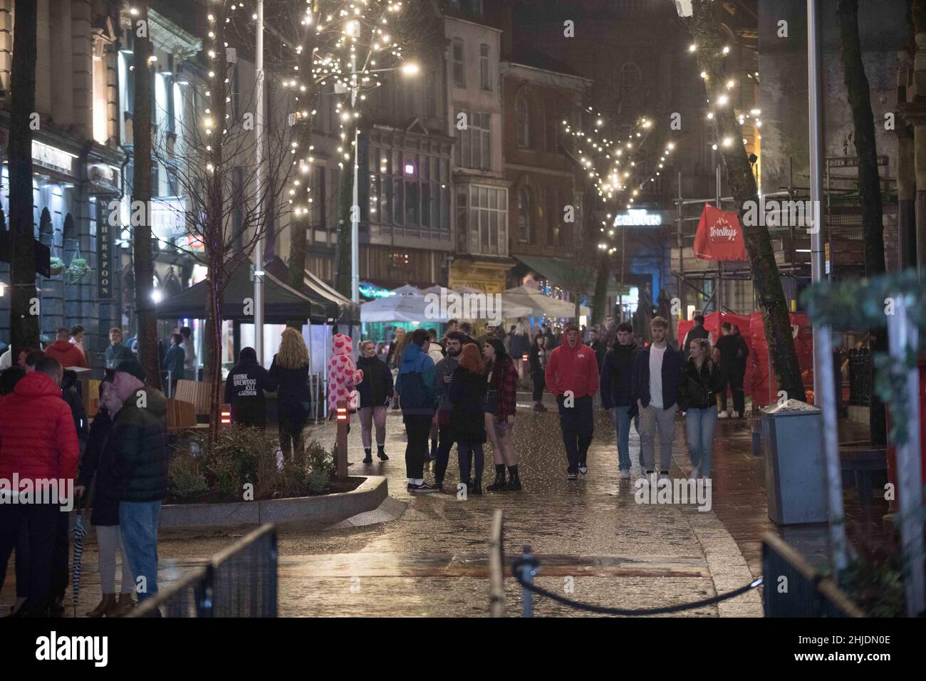 A busy Wind Street in Swansea as the Coronavirus restrictions at pubs ...