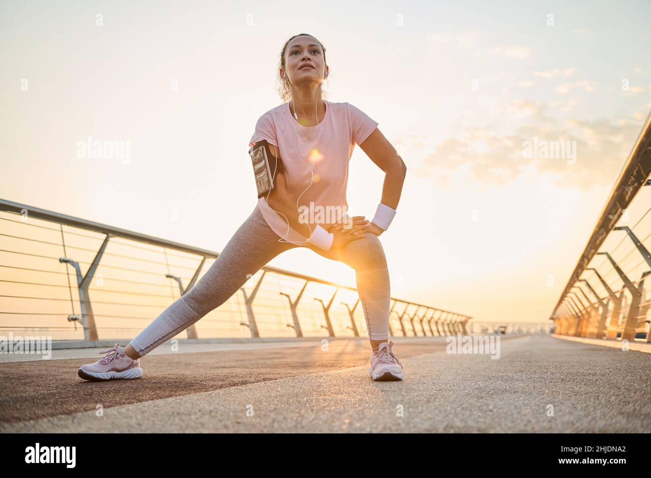 Lunges treadmill hi-res stock photography and images - Alamy