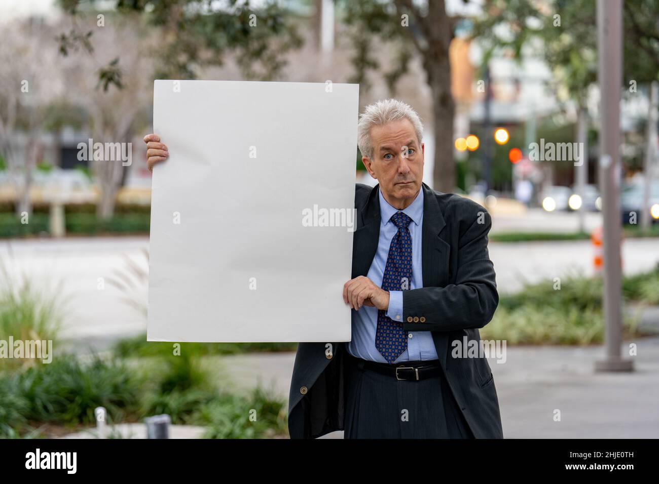 White paper sign hi-res stock photography and images - Alamy