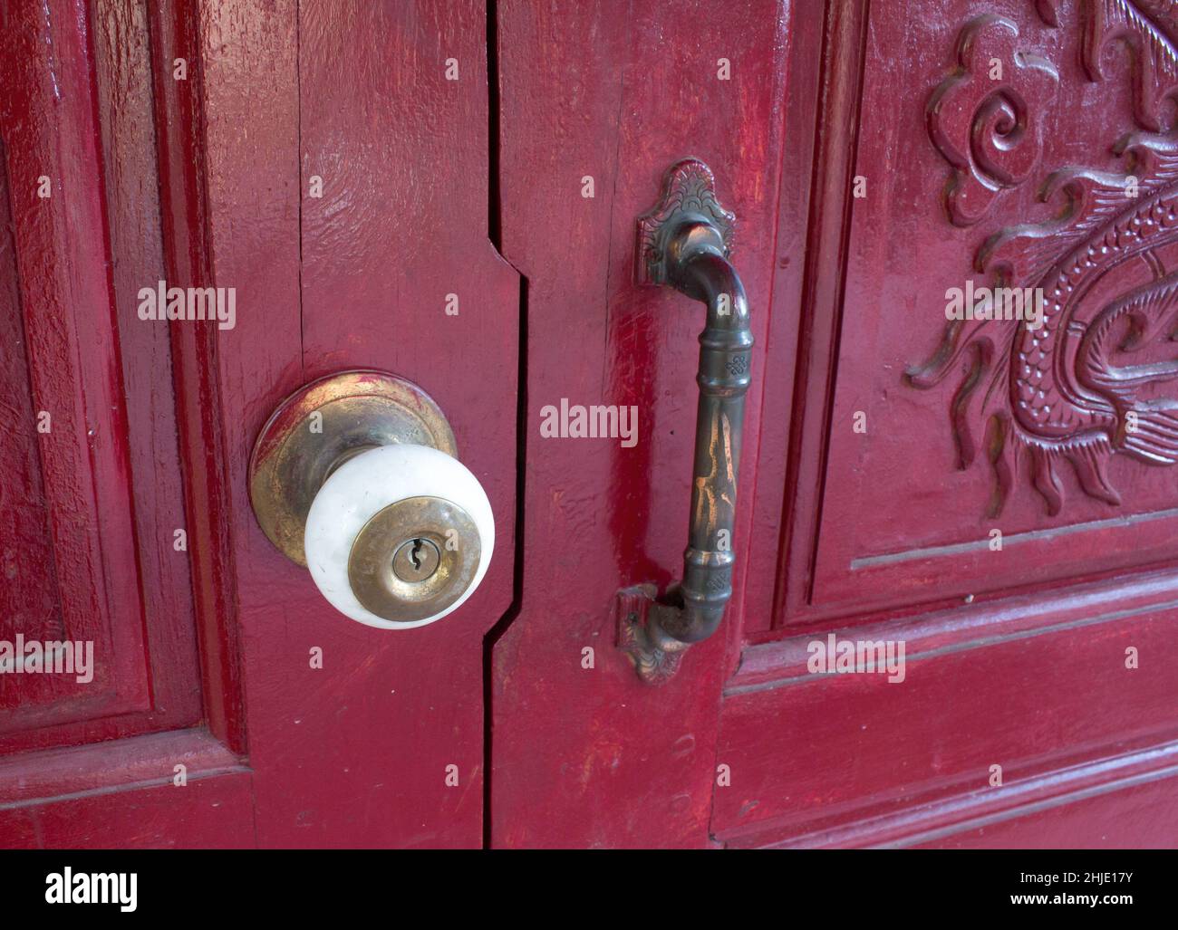 room with open door. background Stock Photo - Alamy