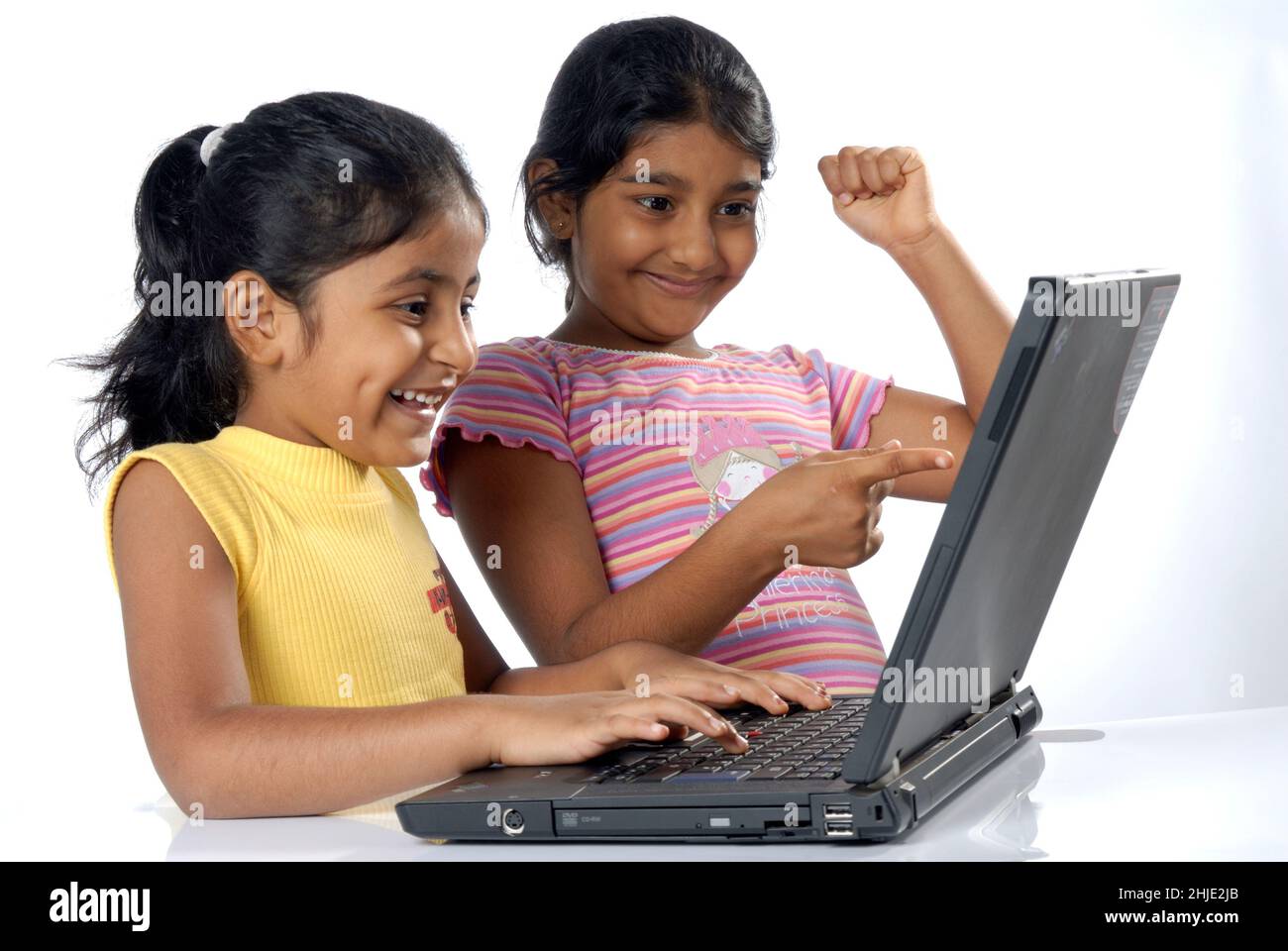 India girls laptop hi-res stock photography and images - Alamy
