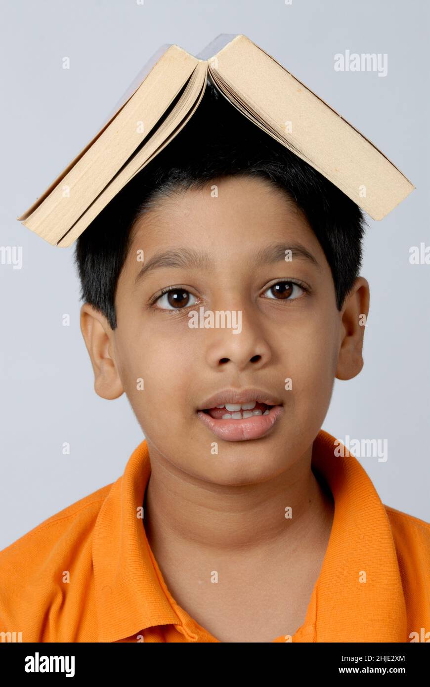 Asia child scream hi-res stock photography and images - Alamy