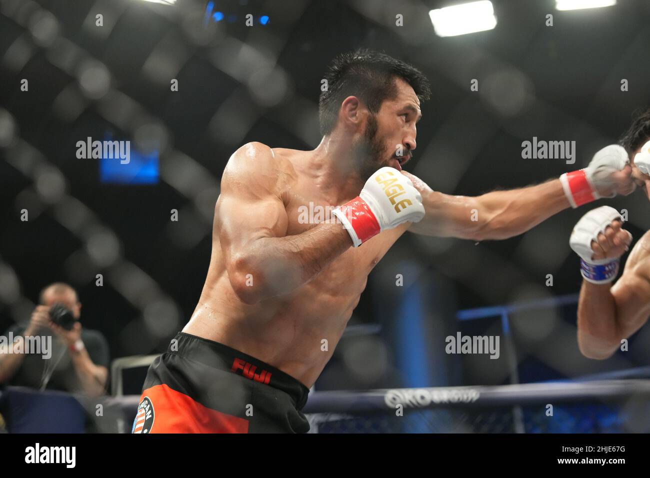 MIAMI, FL, Miami, Florida, USA. 28th Jan, 2022. MIAMI, FL- JANUARY 28: Arman Ospanov vs. Dylan ...