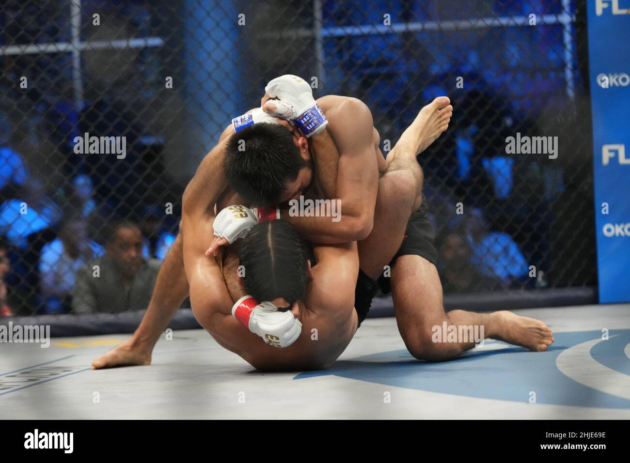 MIAMI, FL, Miami, Florida, USA. 28th Jan, 2022. MIAMI, FL- JANUARY 28: Arman Ospanov vs. Dylan ...