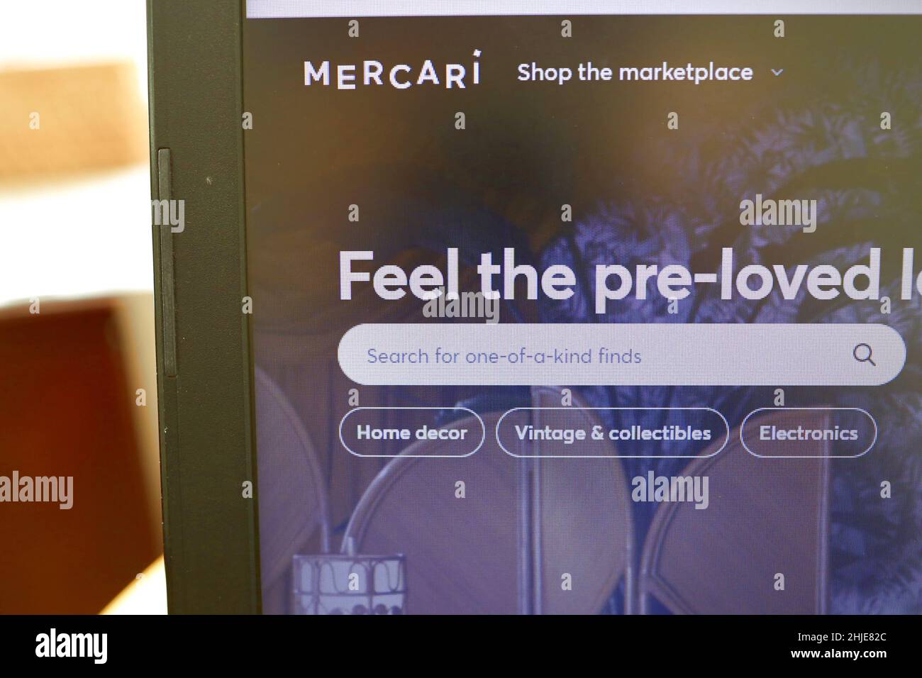 Mercari hi-res stock photography and images - Alamy