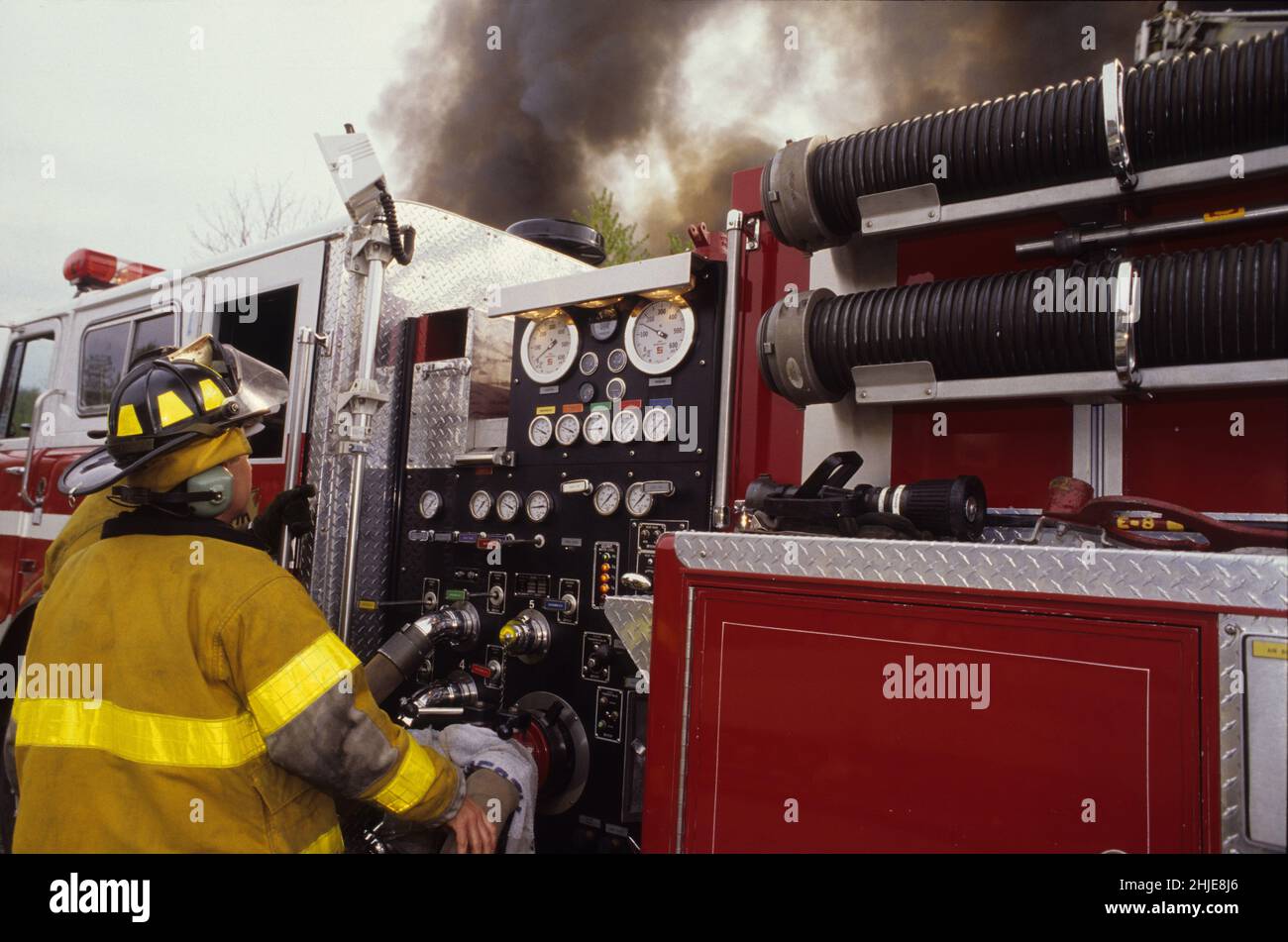 Camions pompier hi-res stock photography and images - Alamy
