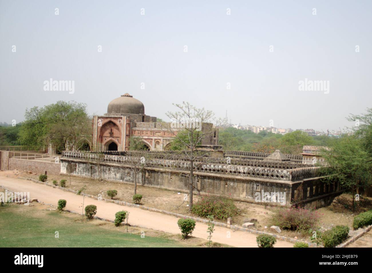 Jamali-Kamali's Mosque and Tomb at Mehrauli Archaeological Park, New ...