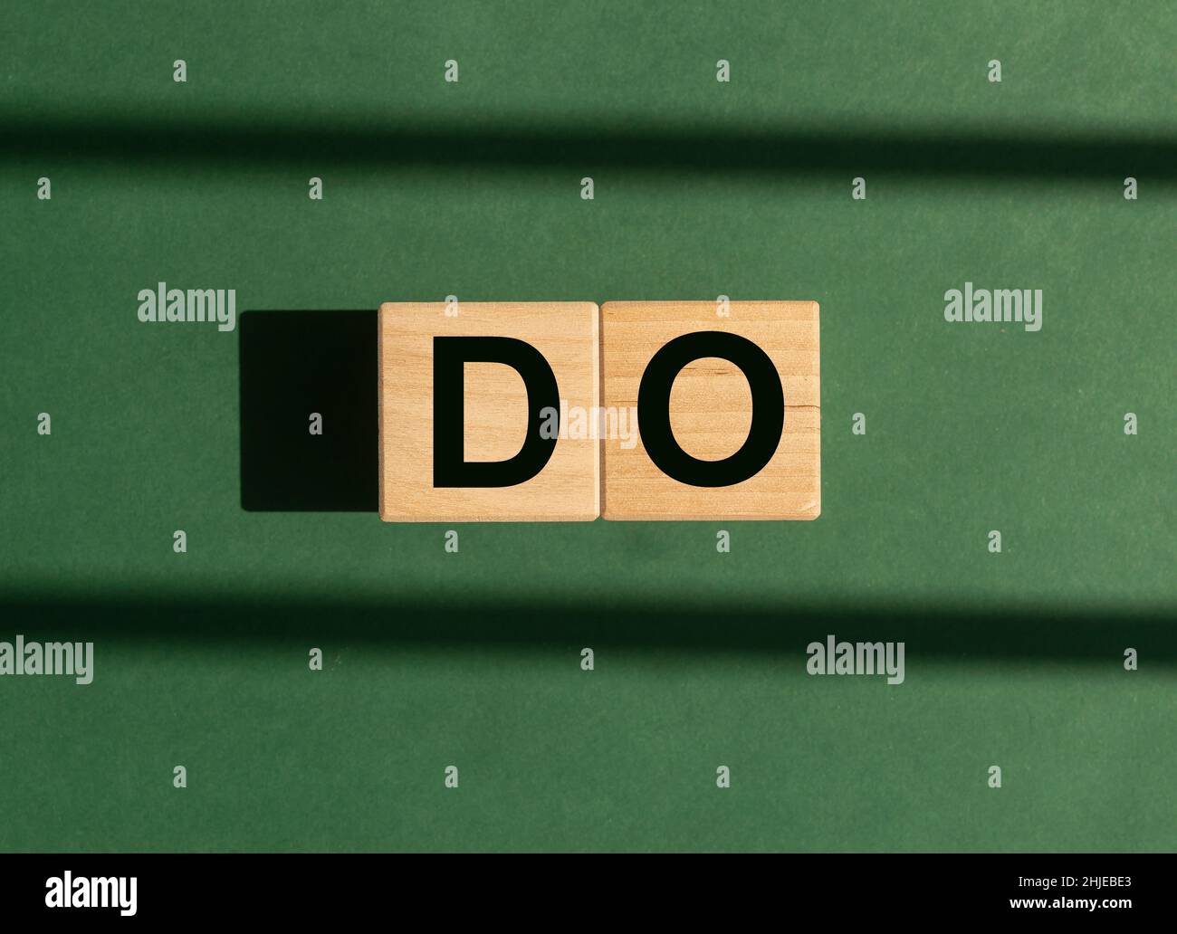 Do word. Motivation concept of acting now Stock Photo - Alamy