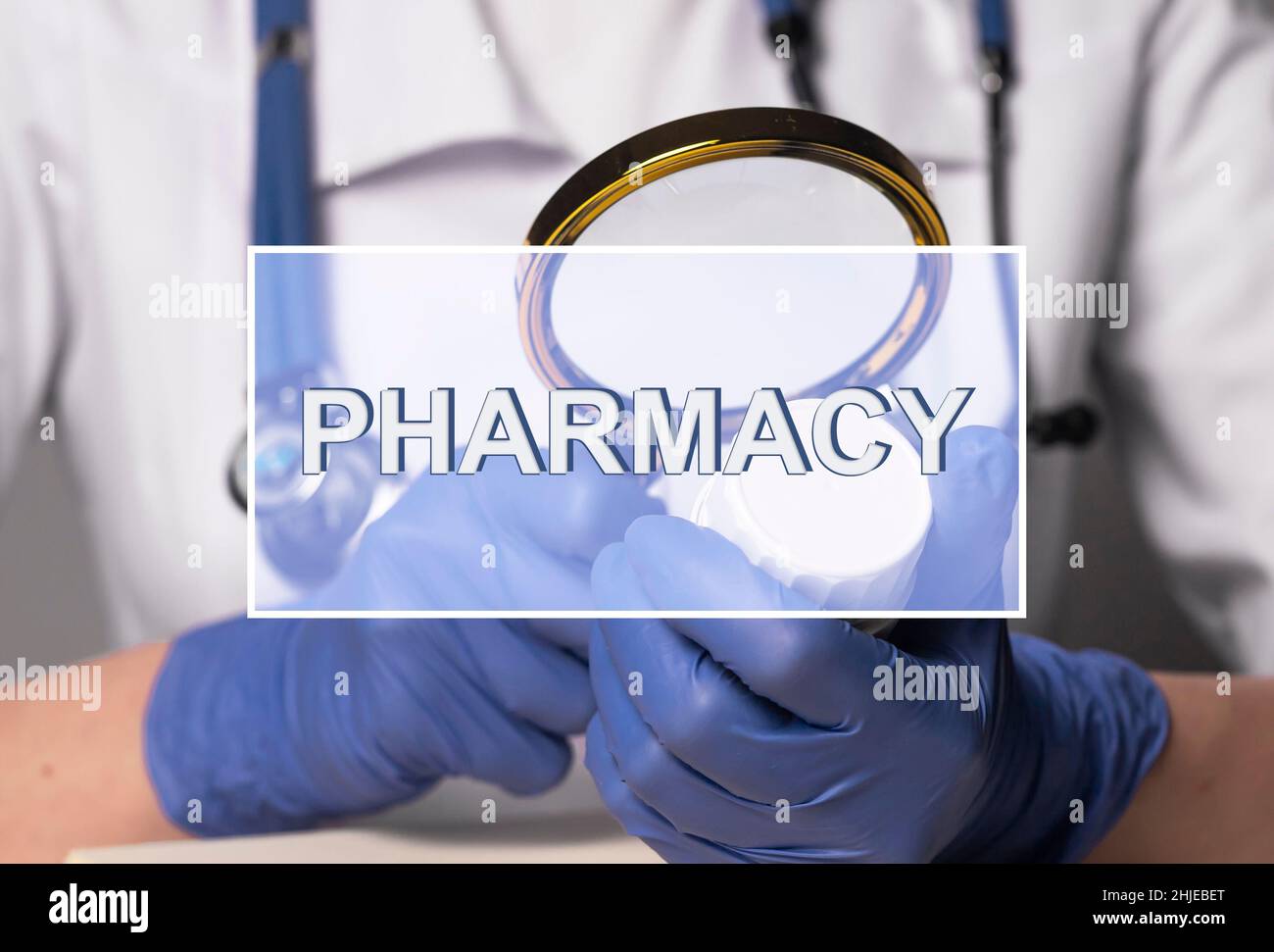 Magnifying glass and pills hi-res stock photography and images - Alamy