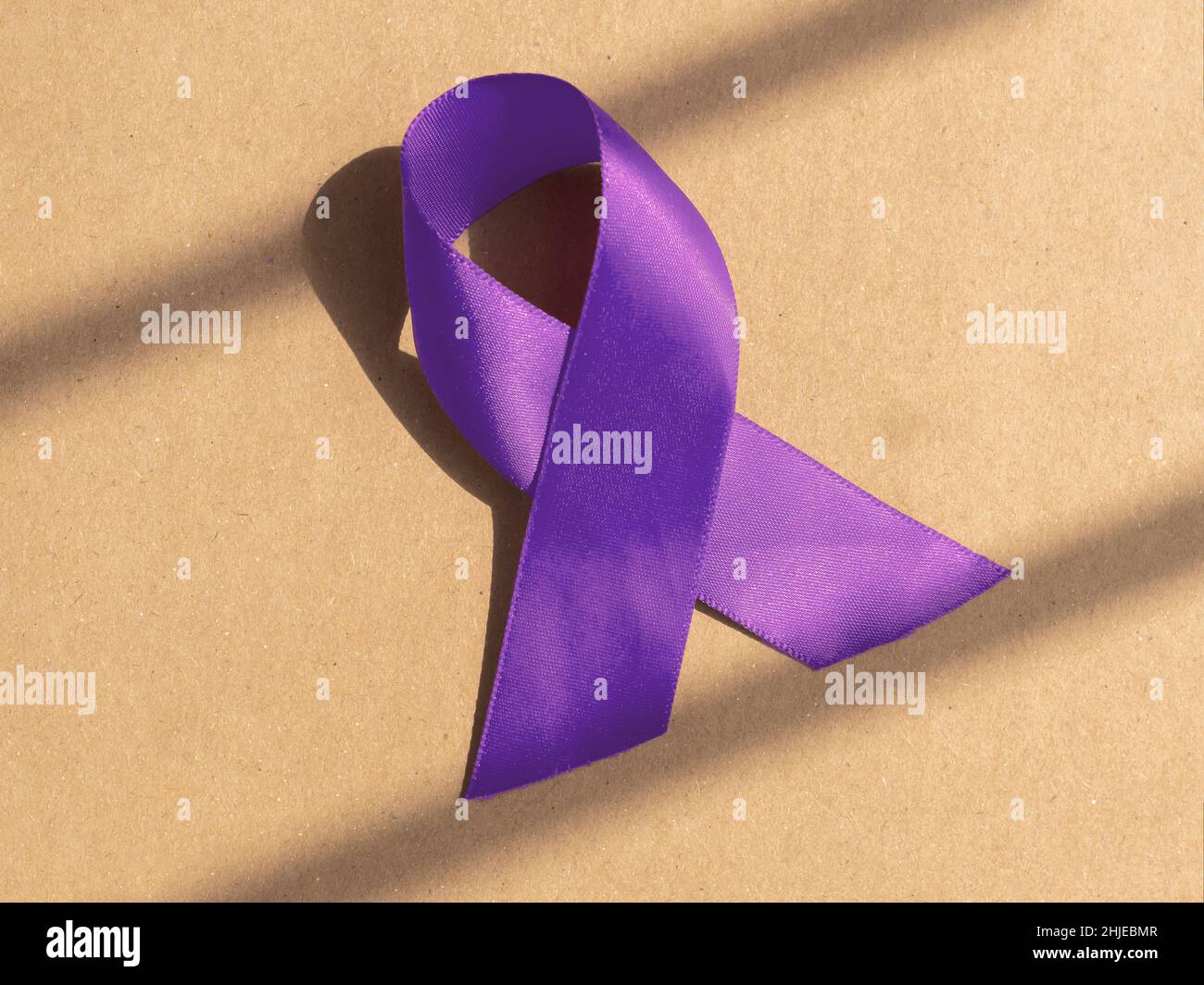 Testicular cancer awareness ribbon hi-res stock photography and images ...