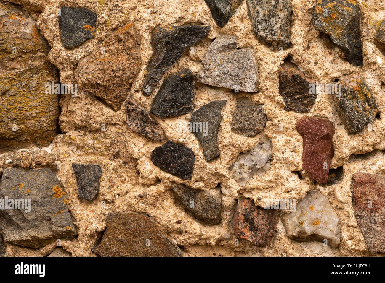 Rocky stone wall background. Vintage rock pattern Stock Photo - Alamy
