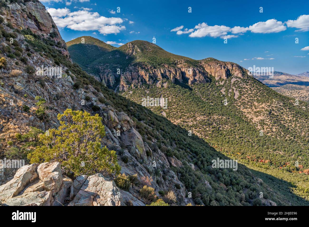 Craggy mountain range hi-res stock photography and images - Alamy
