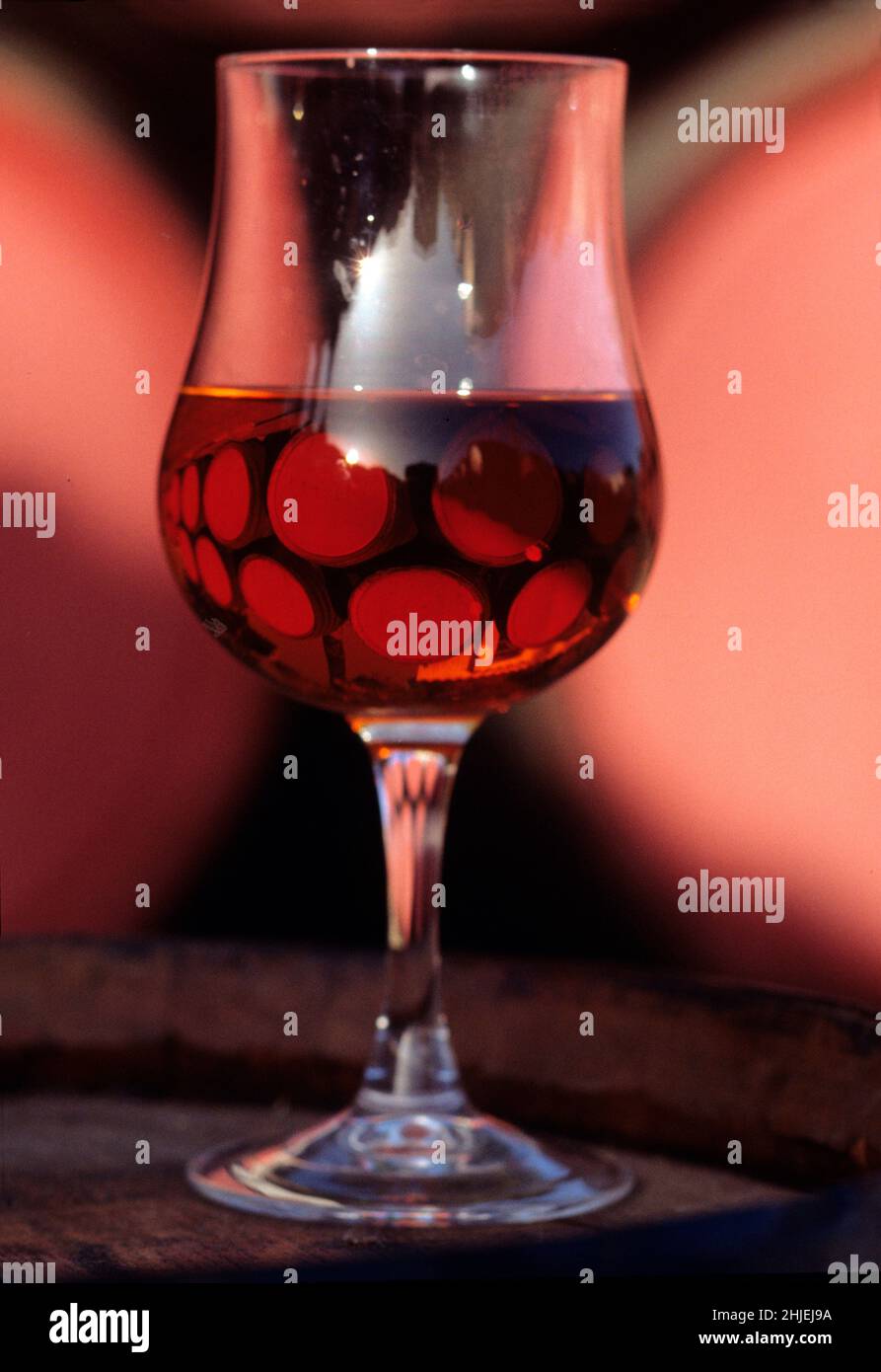 Vieux alcool hi-res stock photography and images - Alamy