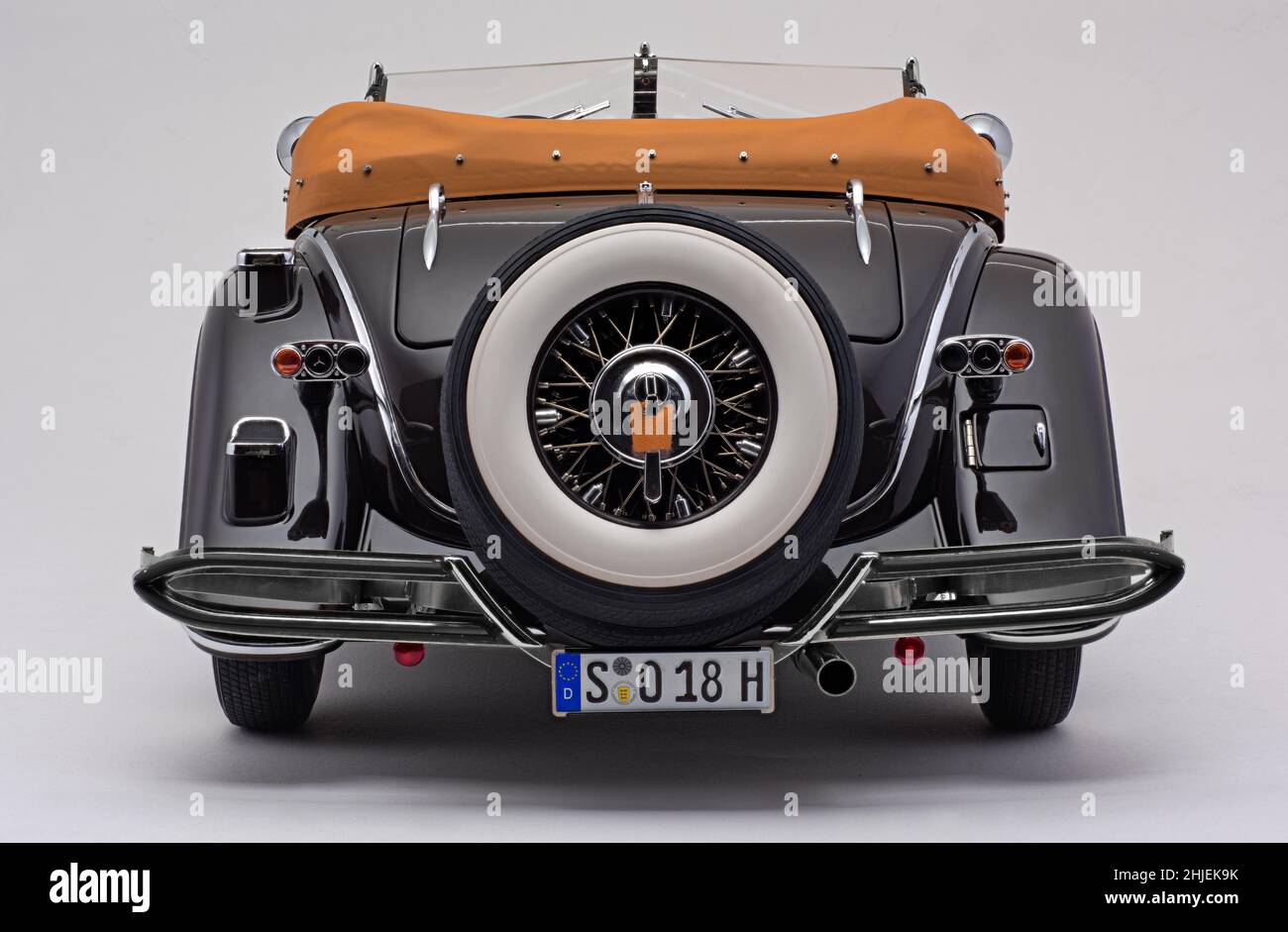 Die-cast model car by BAUER of Mercedes 500K Special Roadster,1:12 ...