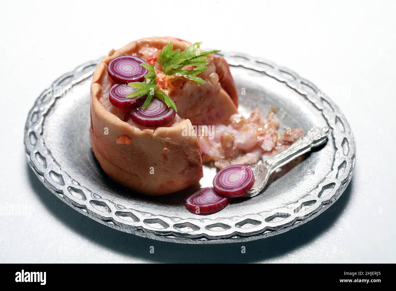 MINI TUDOR SAVOURY GAME PIE WITH RED ONION GARNISH. GAIL TUCKER CREATES ...