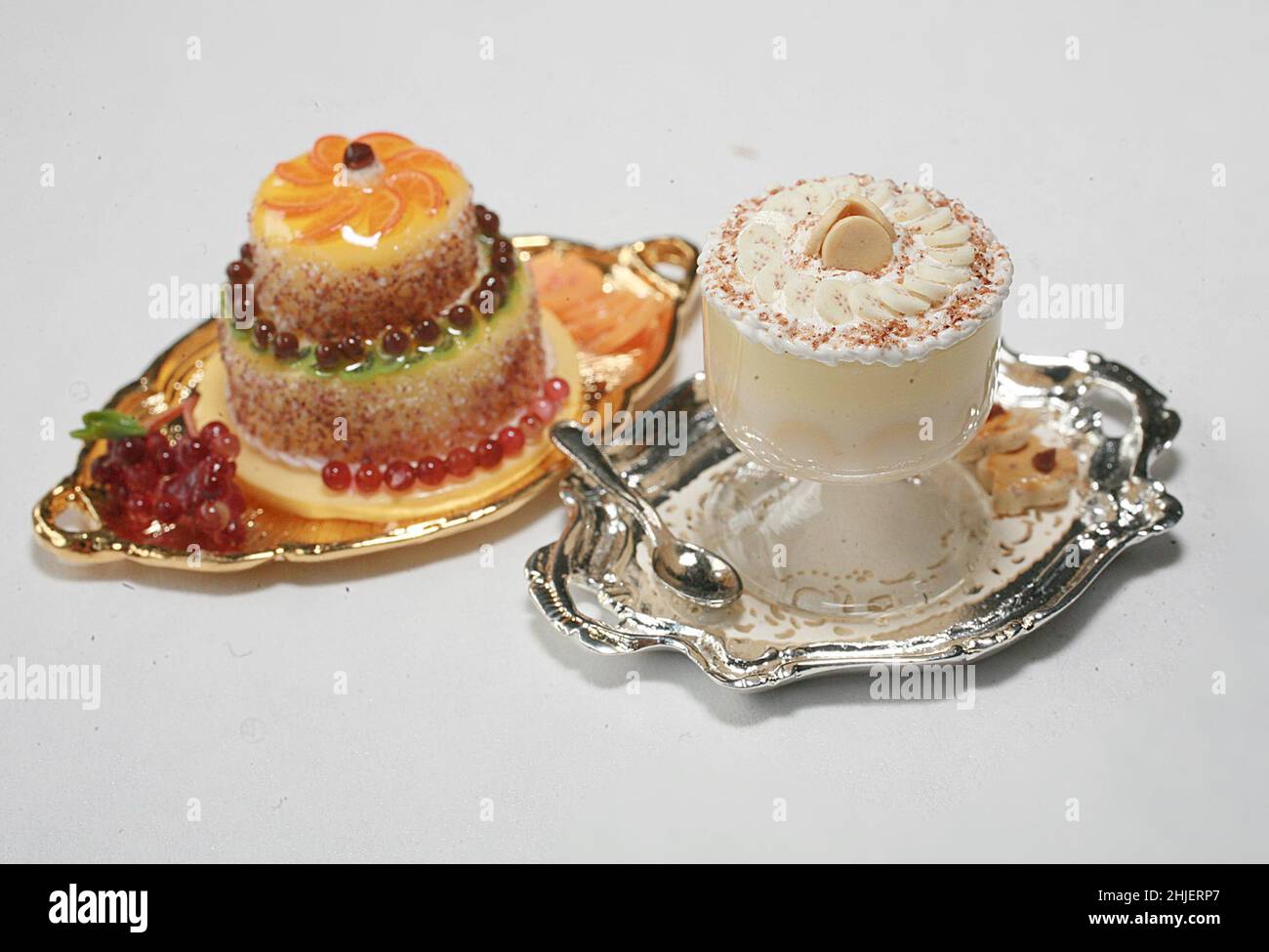 MINI VICTORIAN TRIFLE AND DESSERT GAIL TUCKER CREATES MINI GOURMET ...