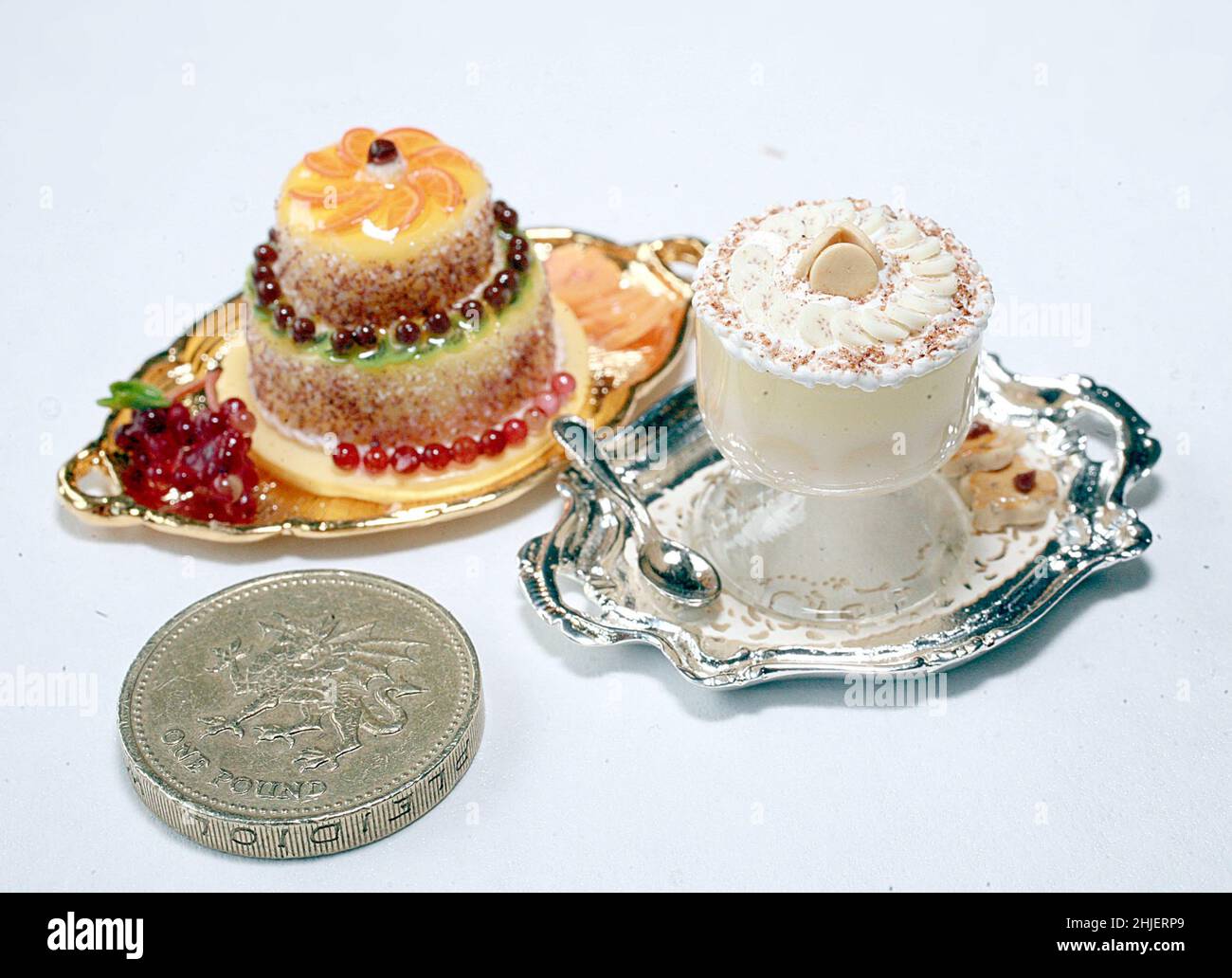 MINI VICTORIAN TRIFLE AND DESSERT GAIL TUCKER CREATES MINI GOURMET ...