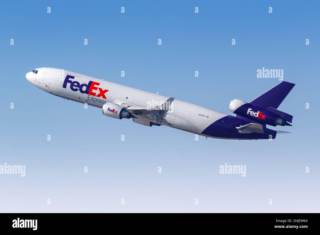 Fedex mcdonnell douglas md11 hi-res stock photography and images - Alamy