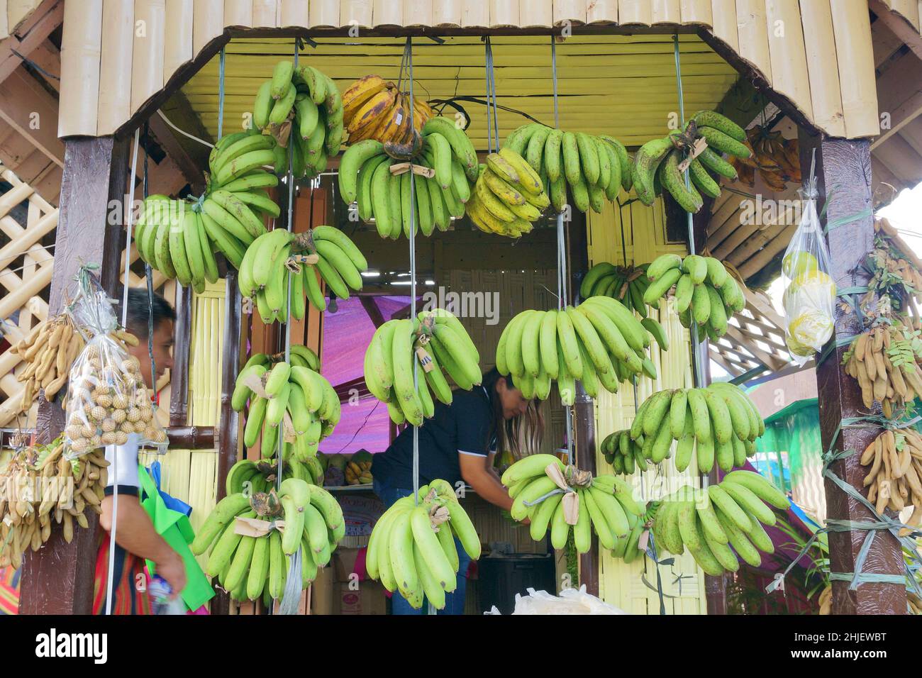 Philippines banana market hi-res stock photography and images - Alamy