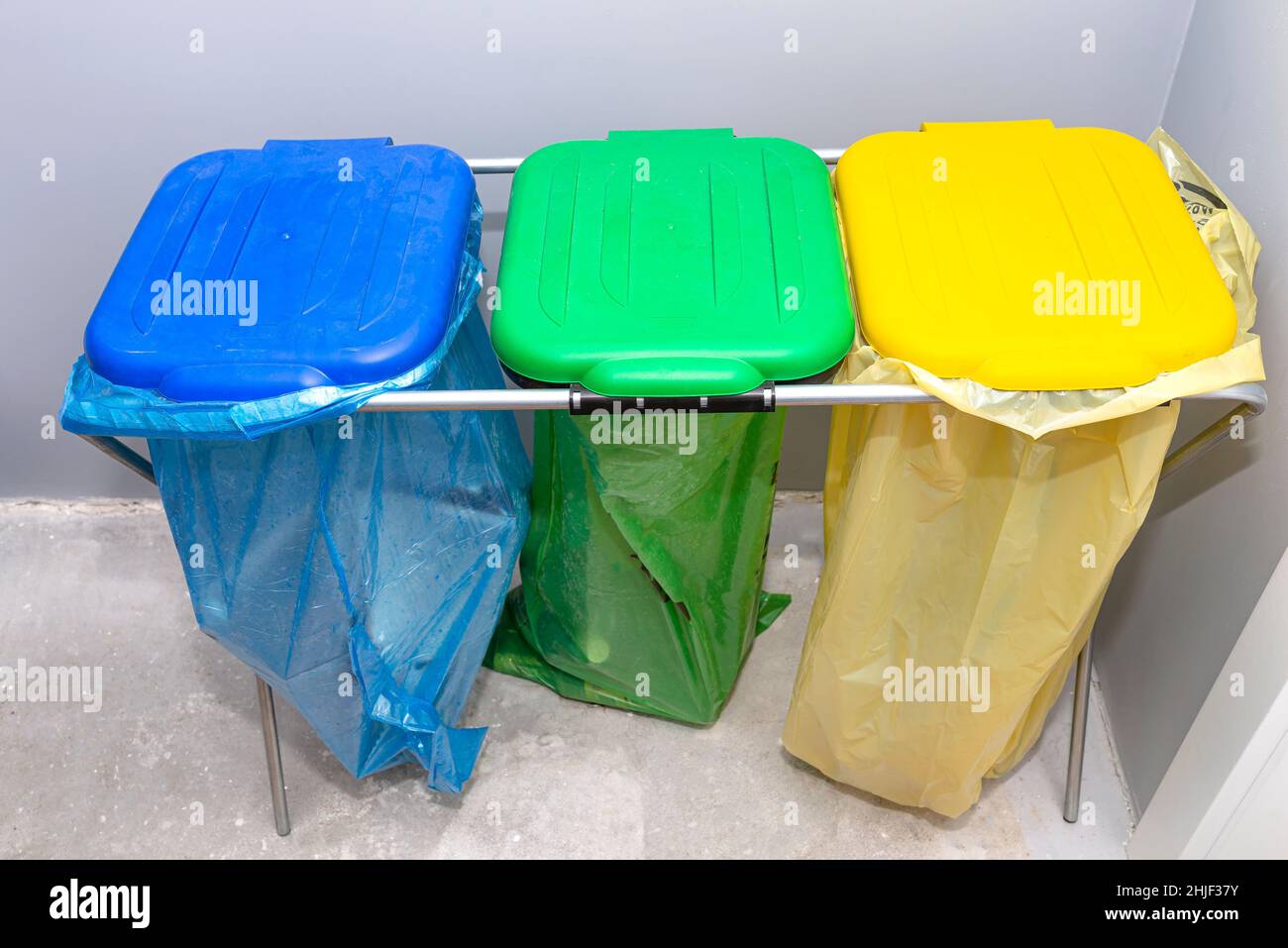 Foil paper lid hi-res stock photography and images - Alamy