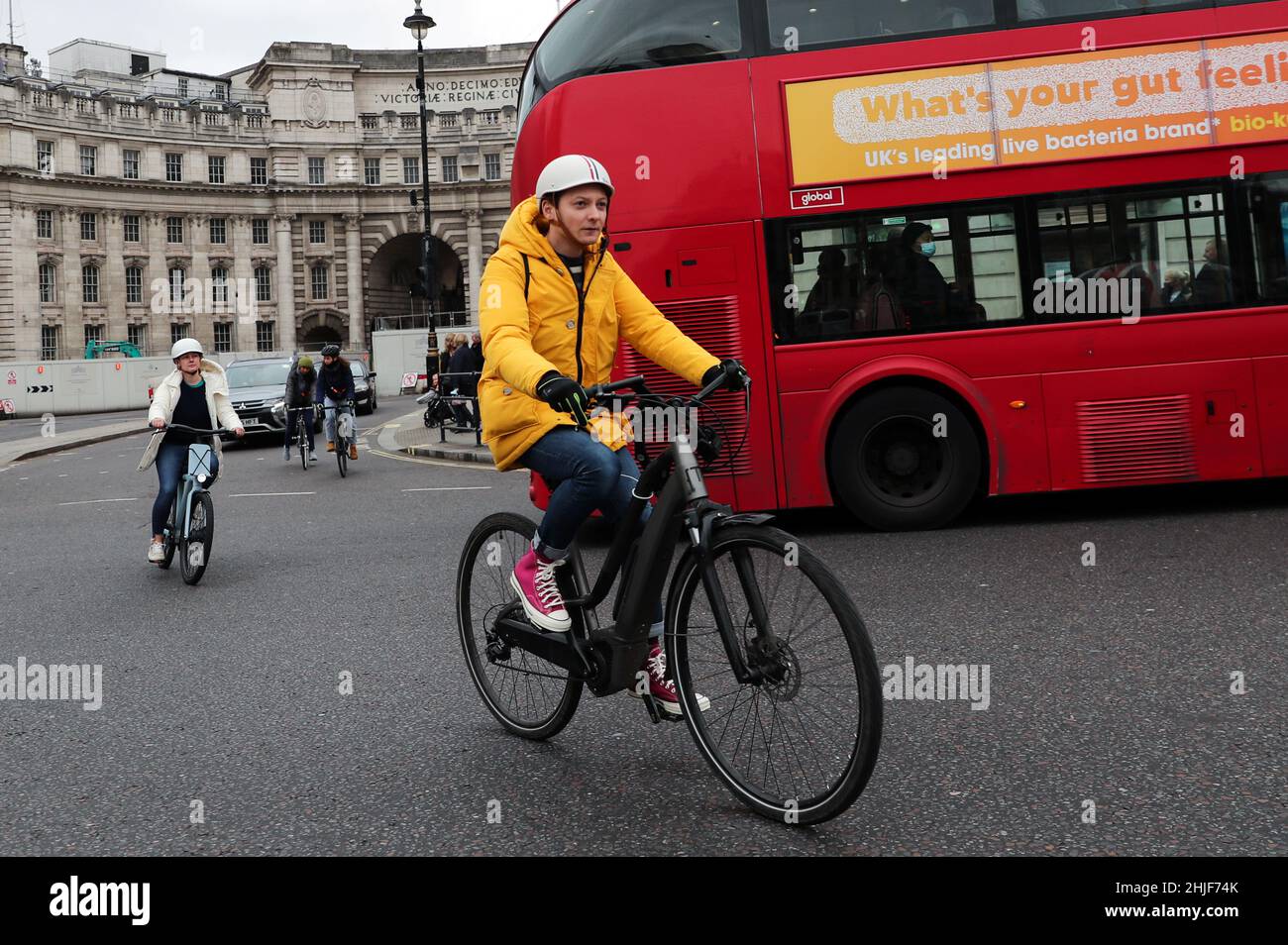 Highway code rules hi-res stock photography and images - Alamy