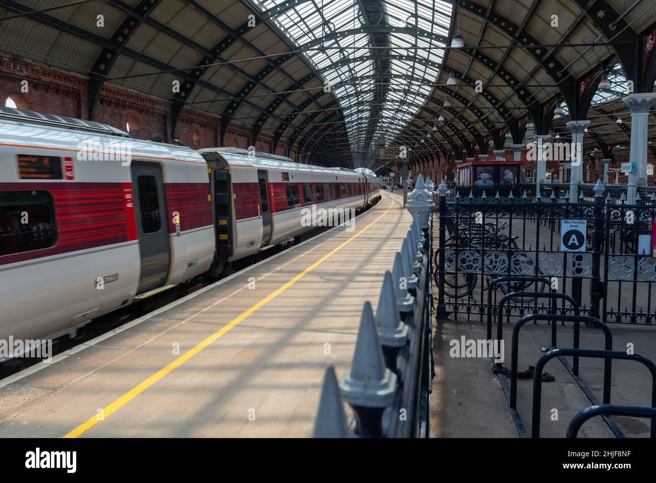 Victorian train platform hi-res stock photography and images - Alamy