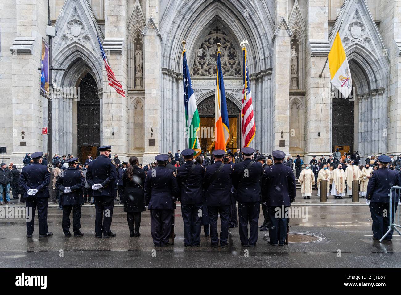 New York City Police Officers filled fifth Avenue at the funeral of ...