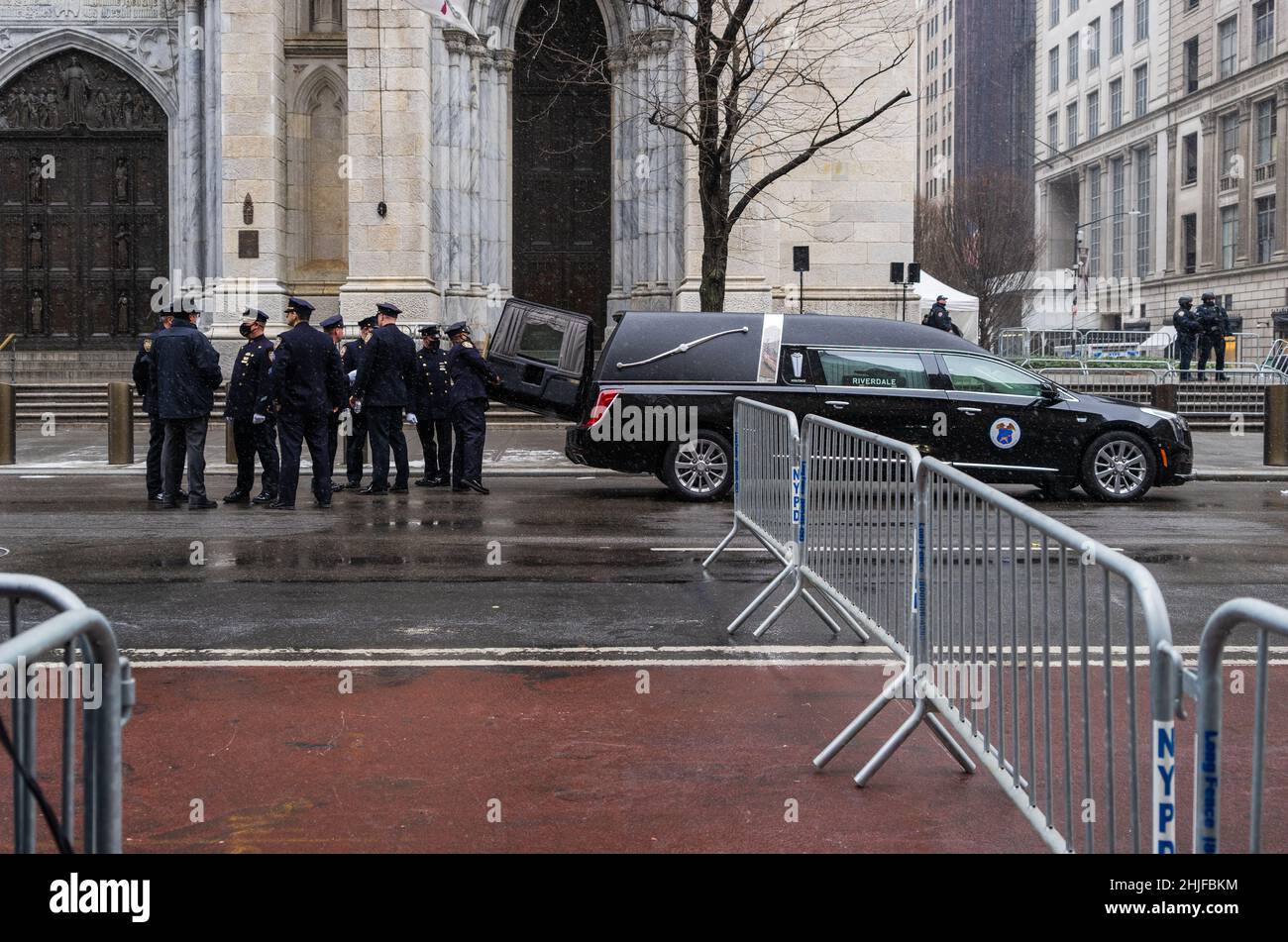 New York City Police Officers filled fifth Avenue at the funeral of ...