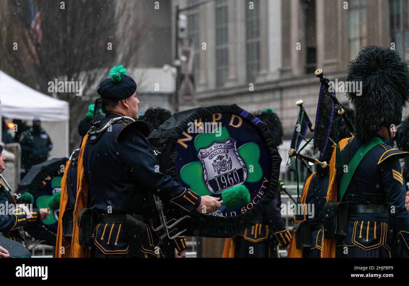 New York City Police Officers filled fifth Avenue at the funeral of ...