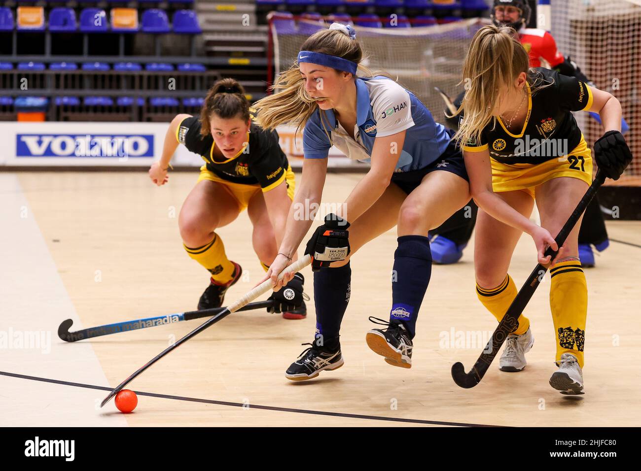 ROTTERDAM, NETHERLANDS - JANUARY 29: Rosa Fernig of Den Bosch D1, Romee ...