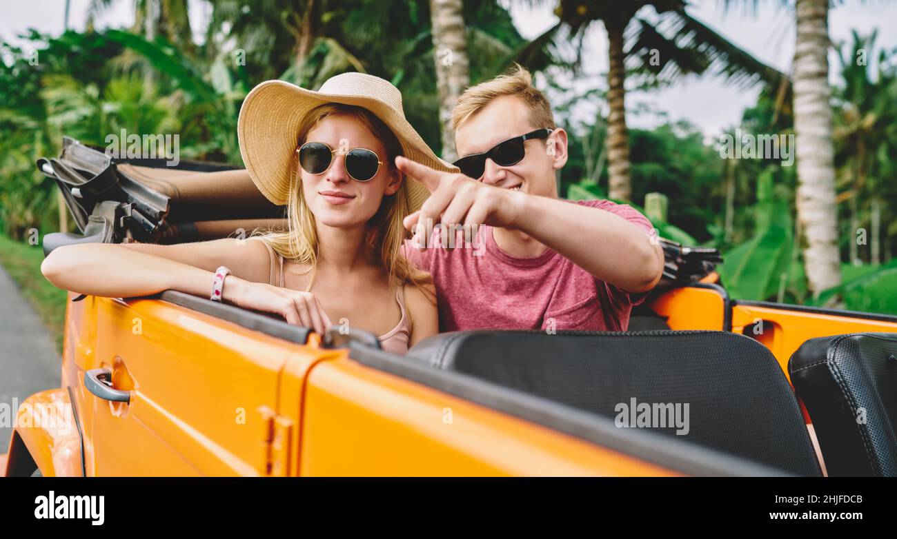 Cheerful tourists hi-res stock photography and images - Alamy