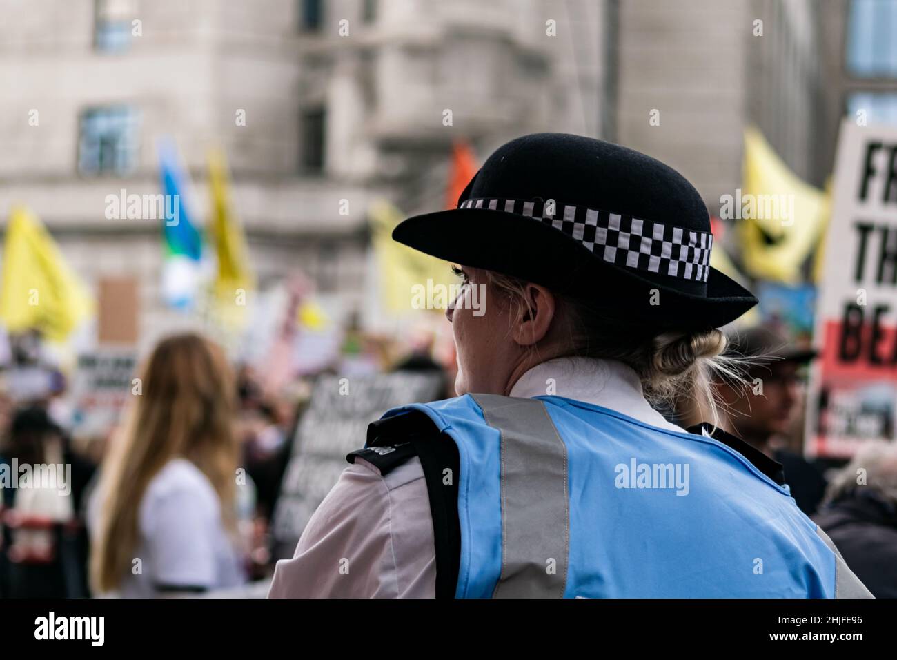 London Uk 28 Aug 2021 Blonde Female Police Officer In London Observing
