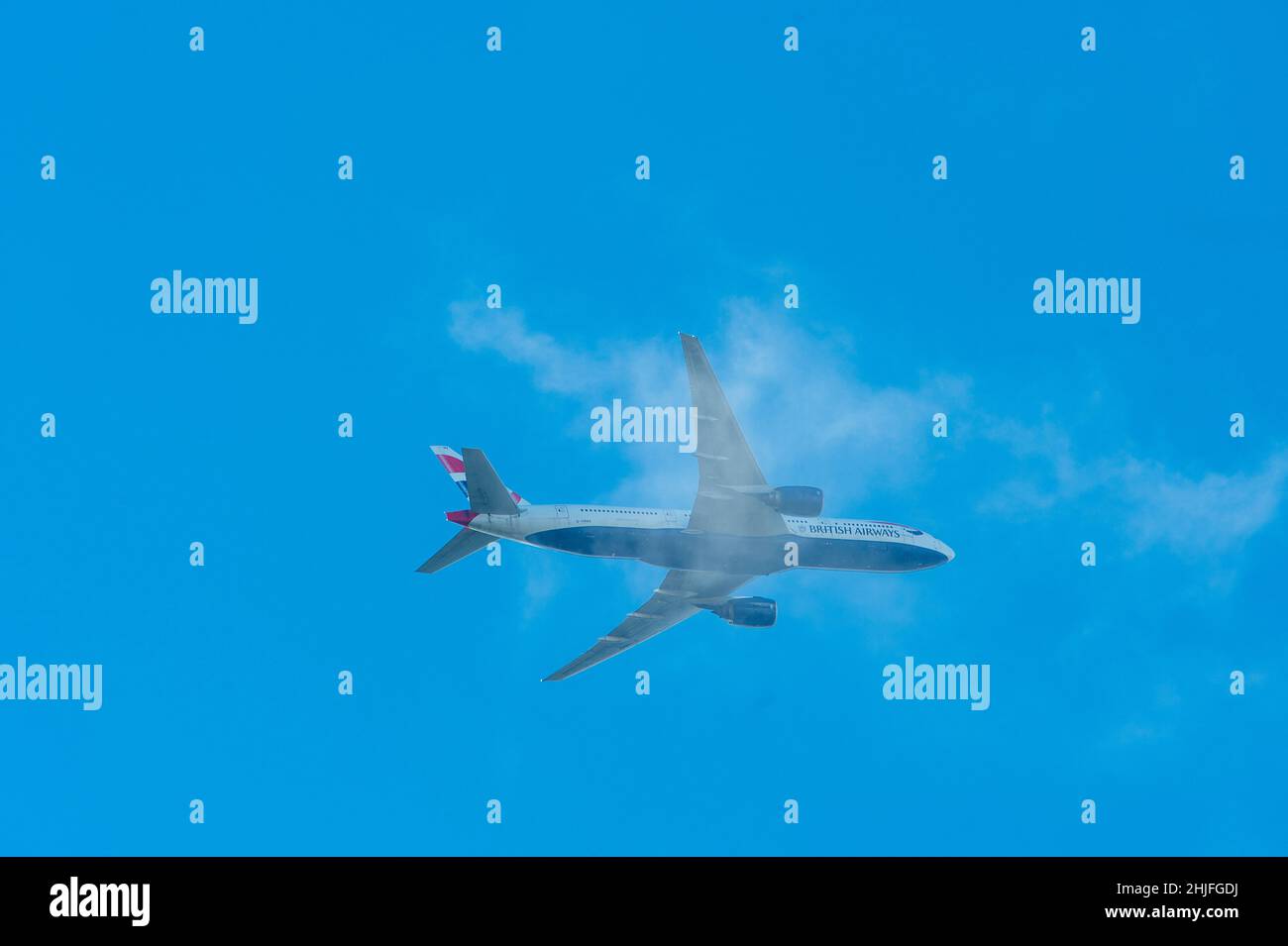 London airspace hi-res stock photography and images - Alamy